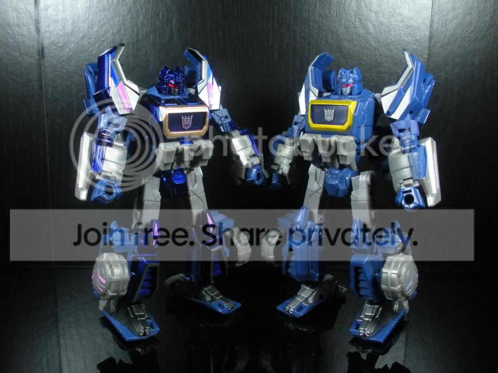 United Soundwave VS. Generations Soundwave | TFW2005 - The 2005 Boards