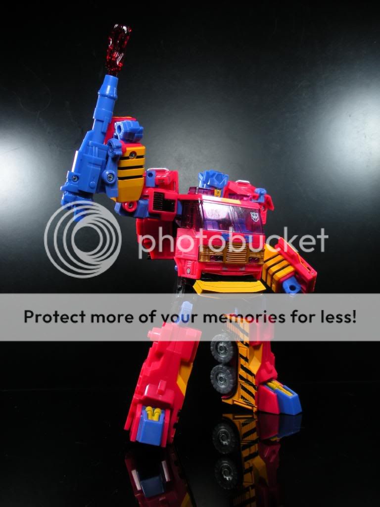 PIC review of Botcon 2010 Spark/Pyro | TFW2005 - The 2005 Boards