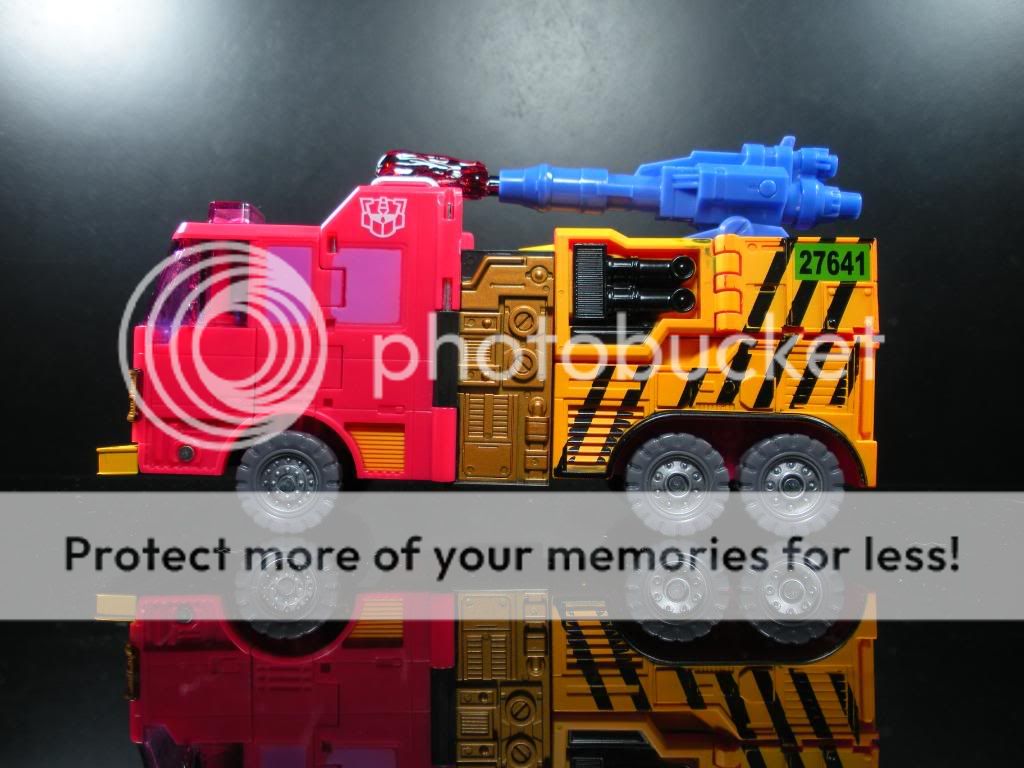 PIC review of Botcon 2010 Spark/Pyro | TFW2005 - The 2005 Boards